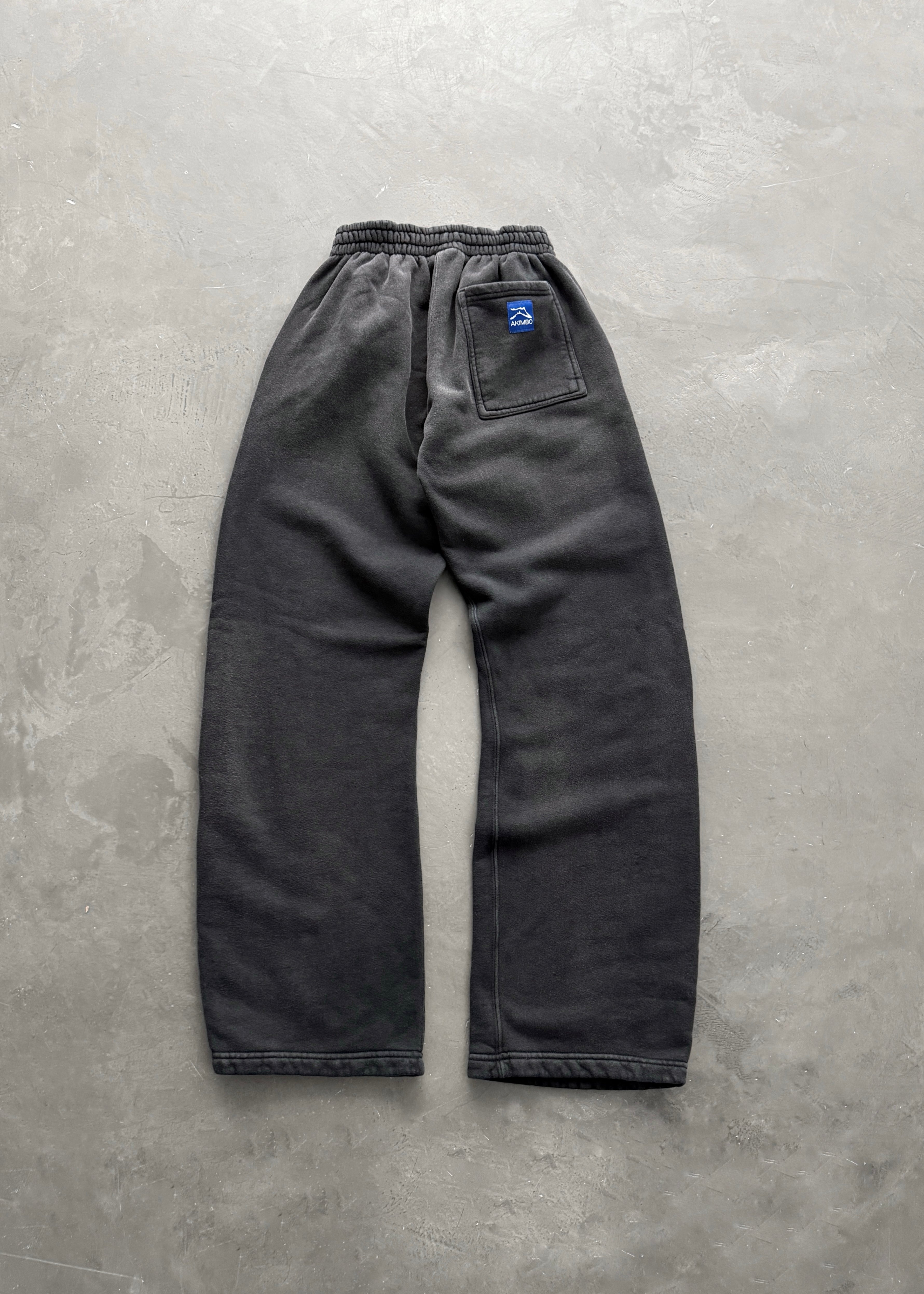 AKIMBO STRAIGHT-LEG SWEATPANTS - FADED BLACK