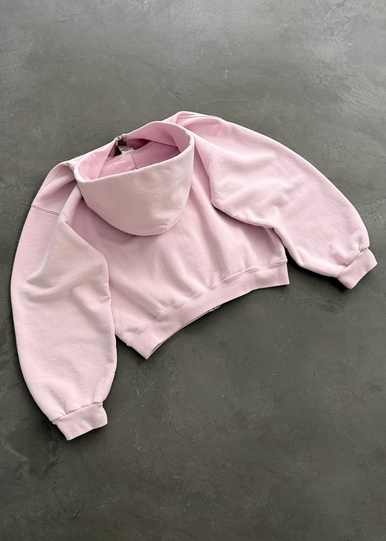 AKIMBO ZIP-UPS
